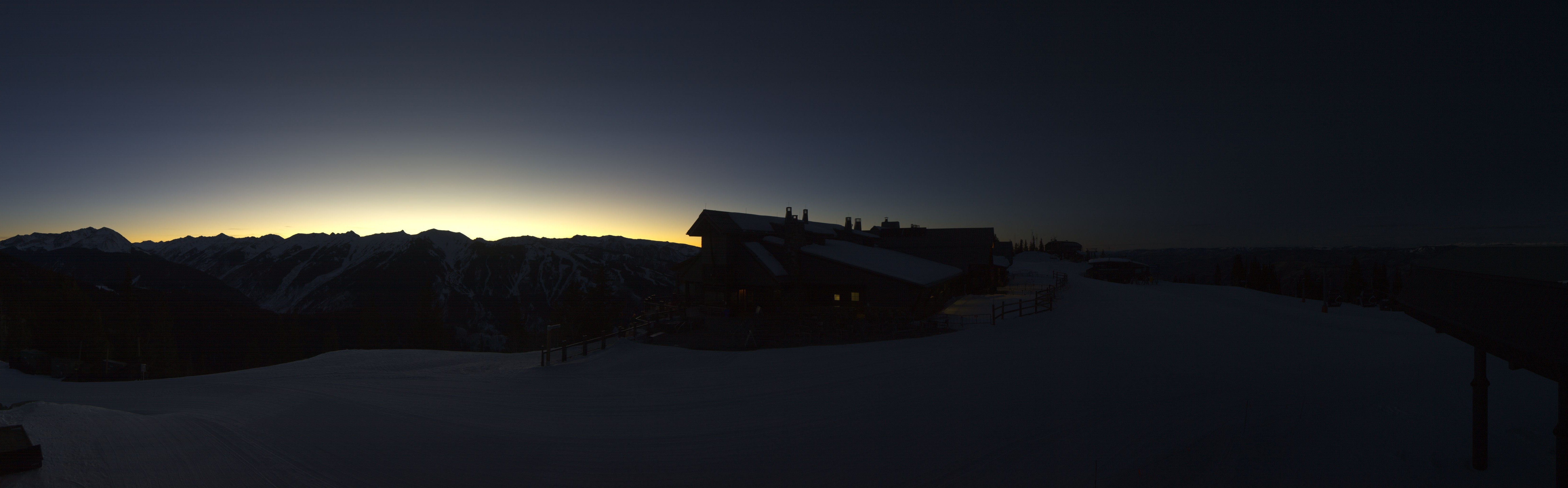 Webcam Aspen Mountain: Bergrestaurant Sundeck 3419 m... • Aspen ...